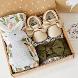Baby Gift Box, Baby Gift Set, Ready to Ship Baby Shower Gift With Card ...