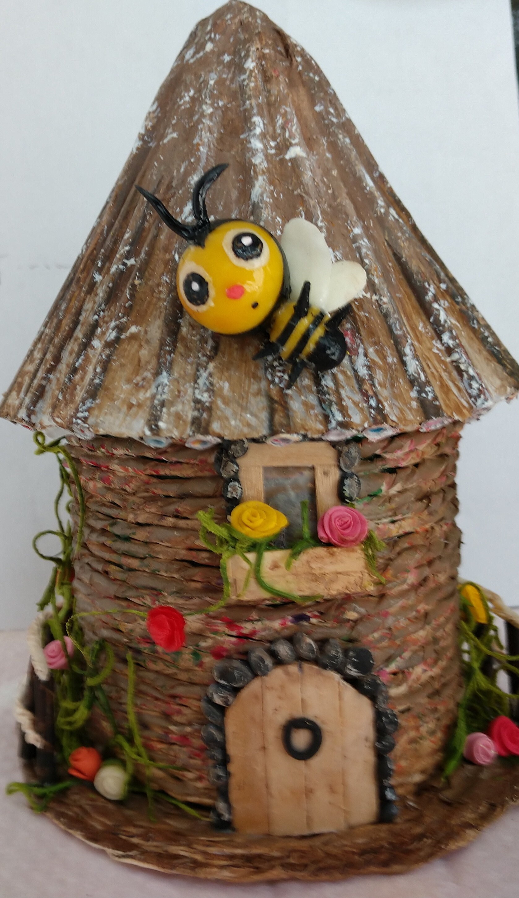 Decorative, Handmade, Bees, Birdhouses, Crafts, Bees Dolls. Animated ...