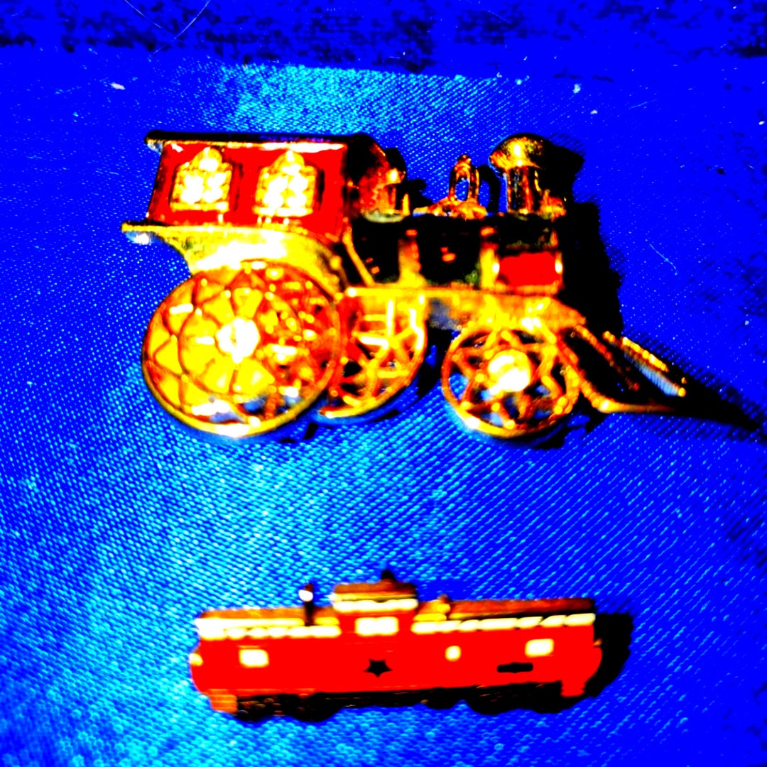 Vintage Avon Smithsonian Locomotive Train and Small Lapel Pin Train - Etsy