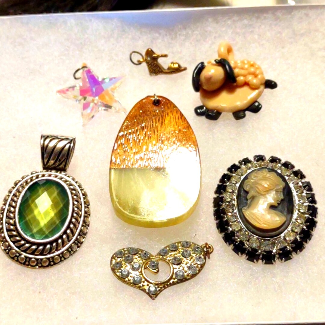 Lovely Vintage Pendant Lota Beautiful Variety of Different Lovely ...