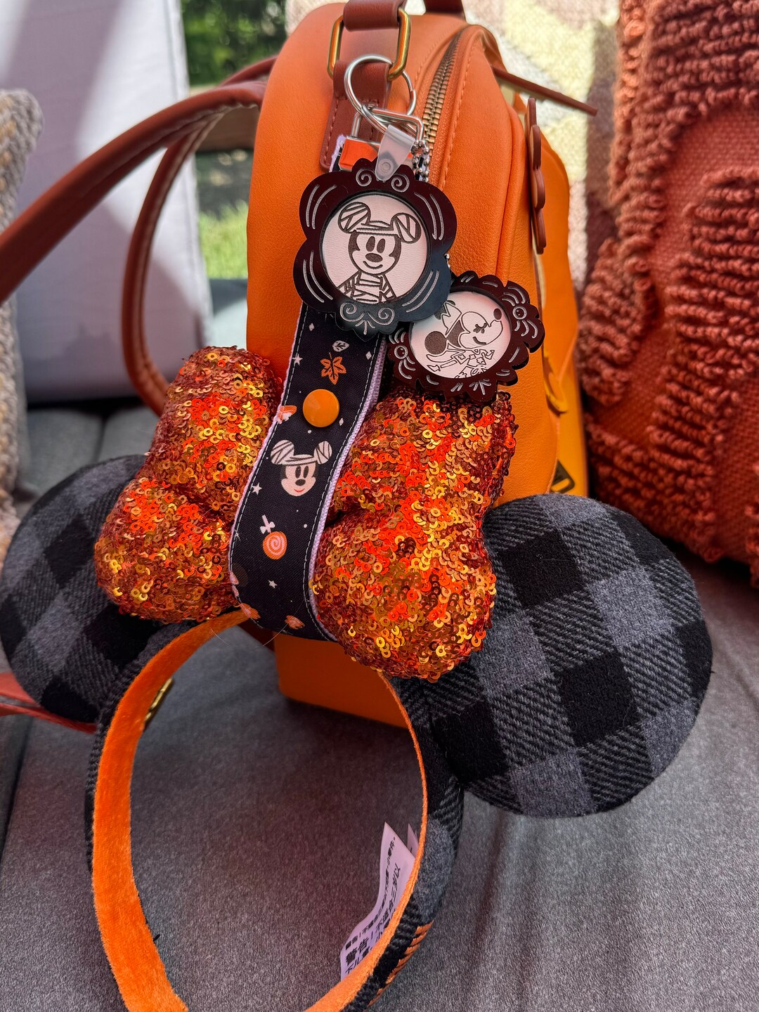 Ear Saver Key Fob , Minnie Ear Headband Keeper, Halloween Ear Holder ...