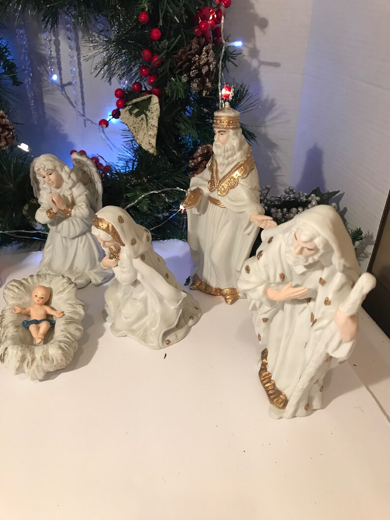 Nativity Gold Color Accents Set 8 Pieces Porcelain Christmas Religious ...