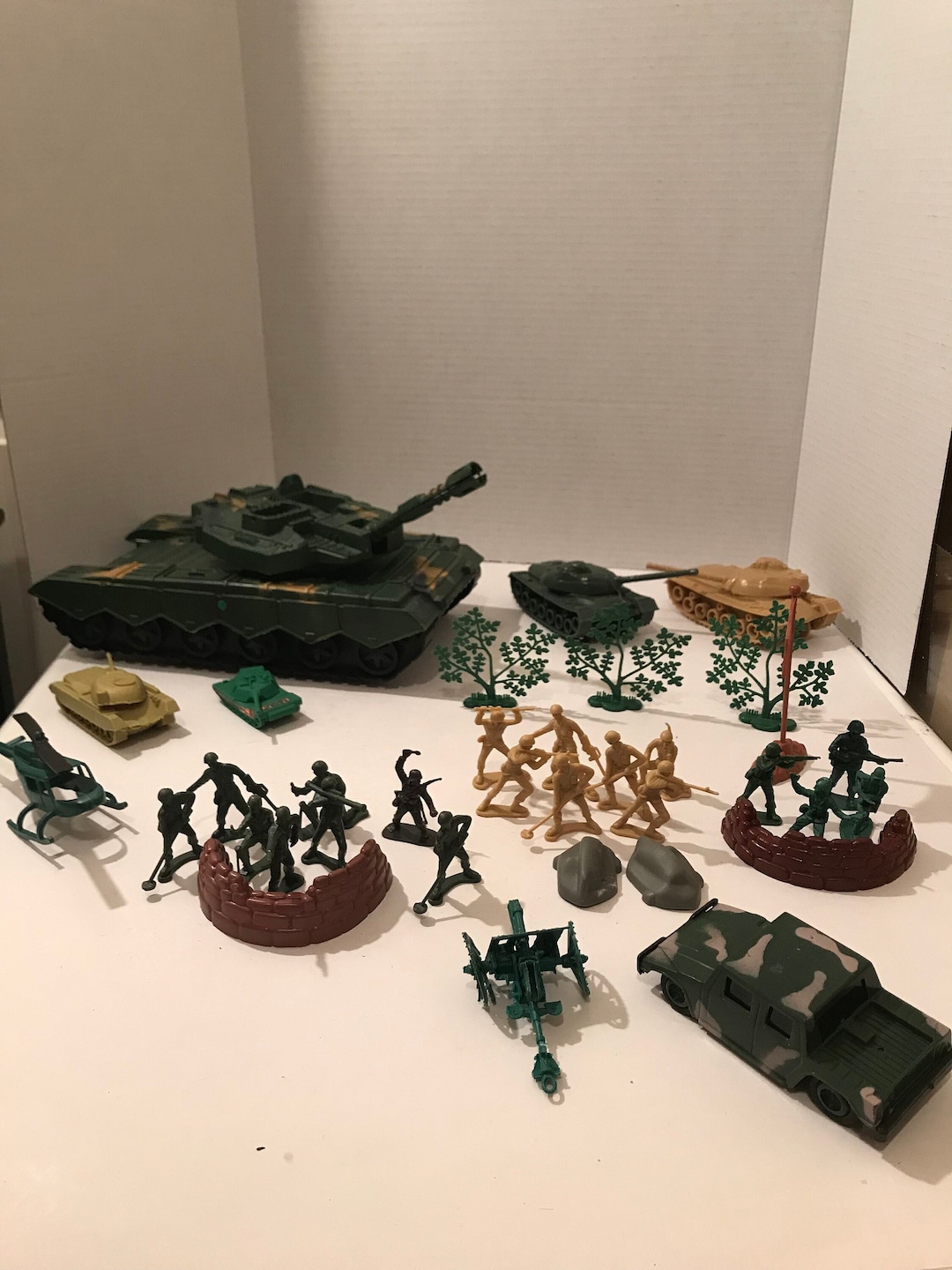 Toy Soldiers and Tanks Vintage Collector's Item Tanks Are Moveable 35 ...