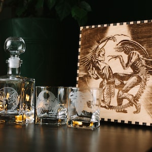 Whiskey Decanter Set, Whiskey Glasses, Alien, Predator, Personalized ...