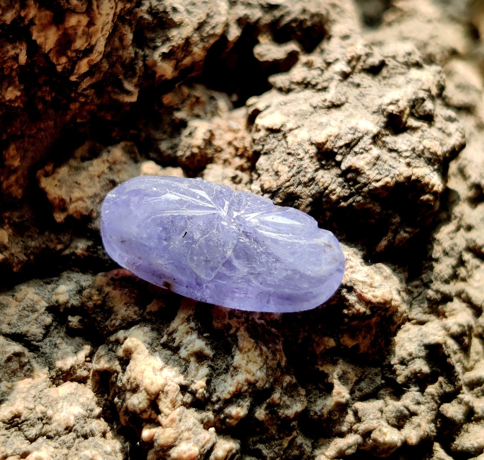 Oval Carved Tanzanite Gemstone, Ring Size, 6 Carat (16X8X5MM) - Etsy