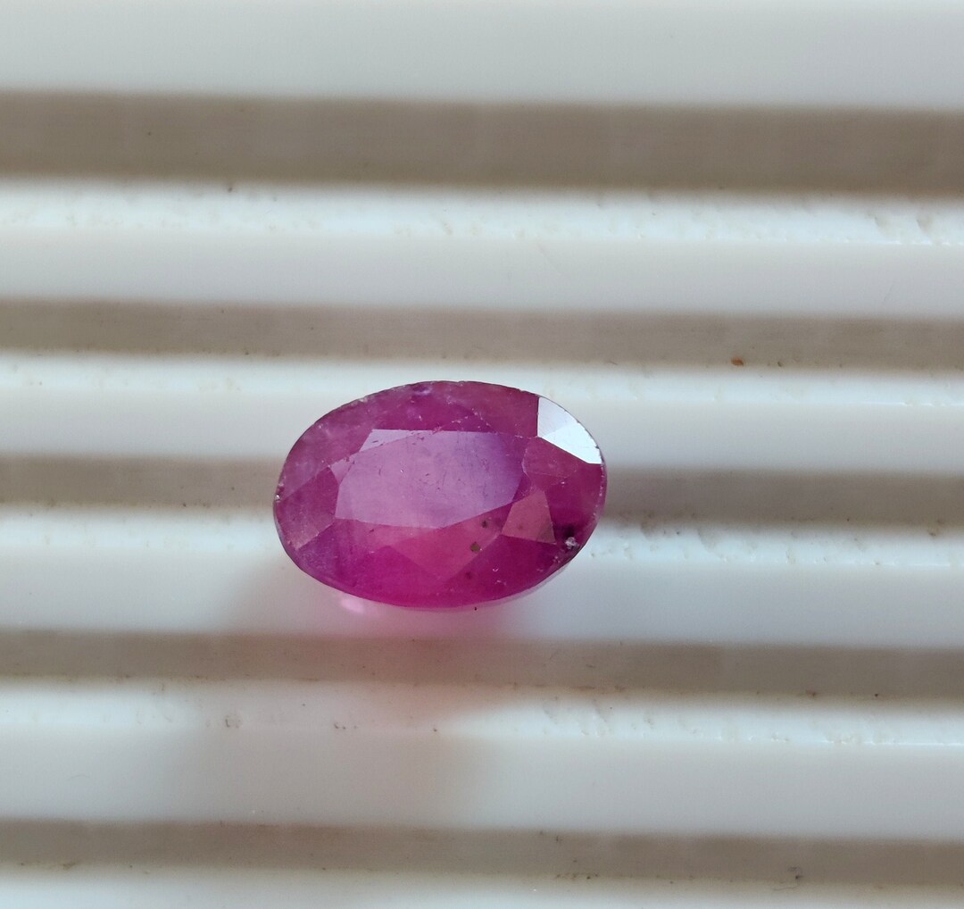 RUBIN EDELSTEIN 4.35CT gute Qualität natürliche unbehandelte rote Rubin ...