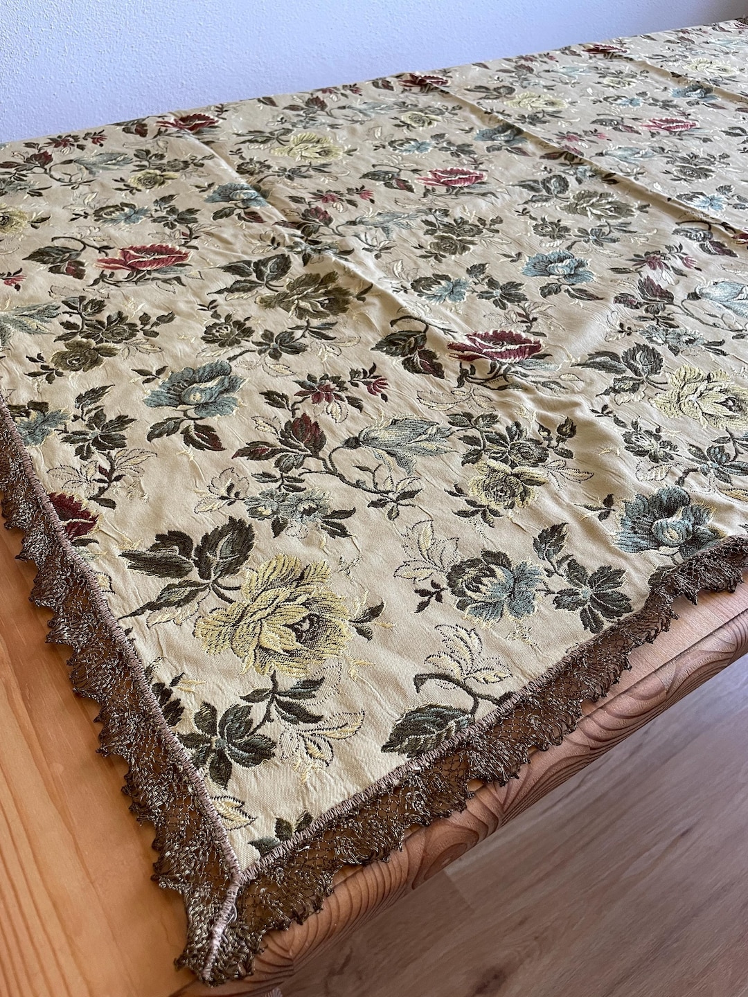 Vintage Brocade Tablecloth 50" 32" Cream & Gold Tapestry Reversible ...