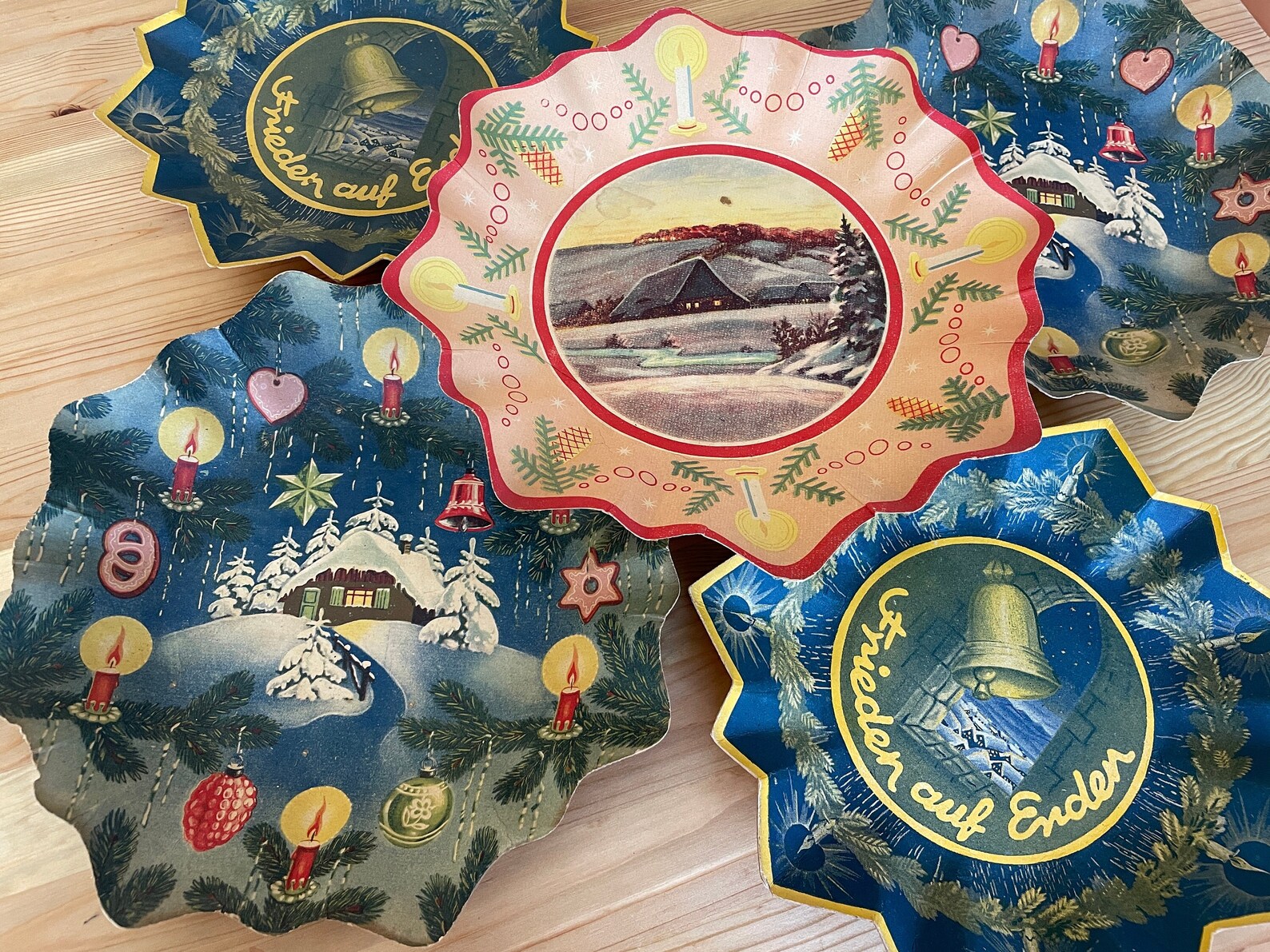 What is a Bunter Teller? Plate of Christmas Cookies for Everyone