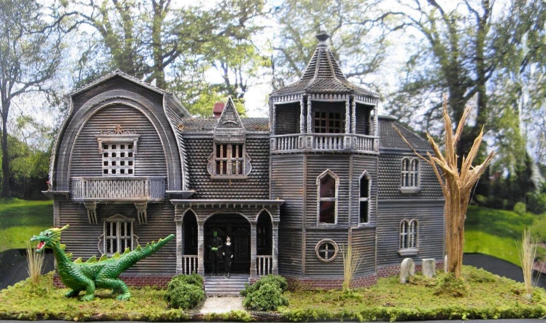 Munsters House~abandoned House~haunted House~diorama~ho Scale~horror ...