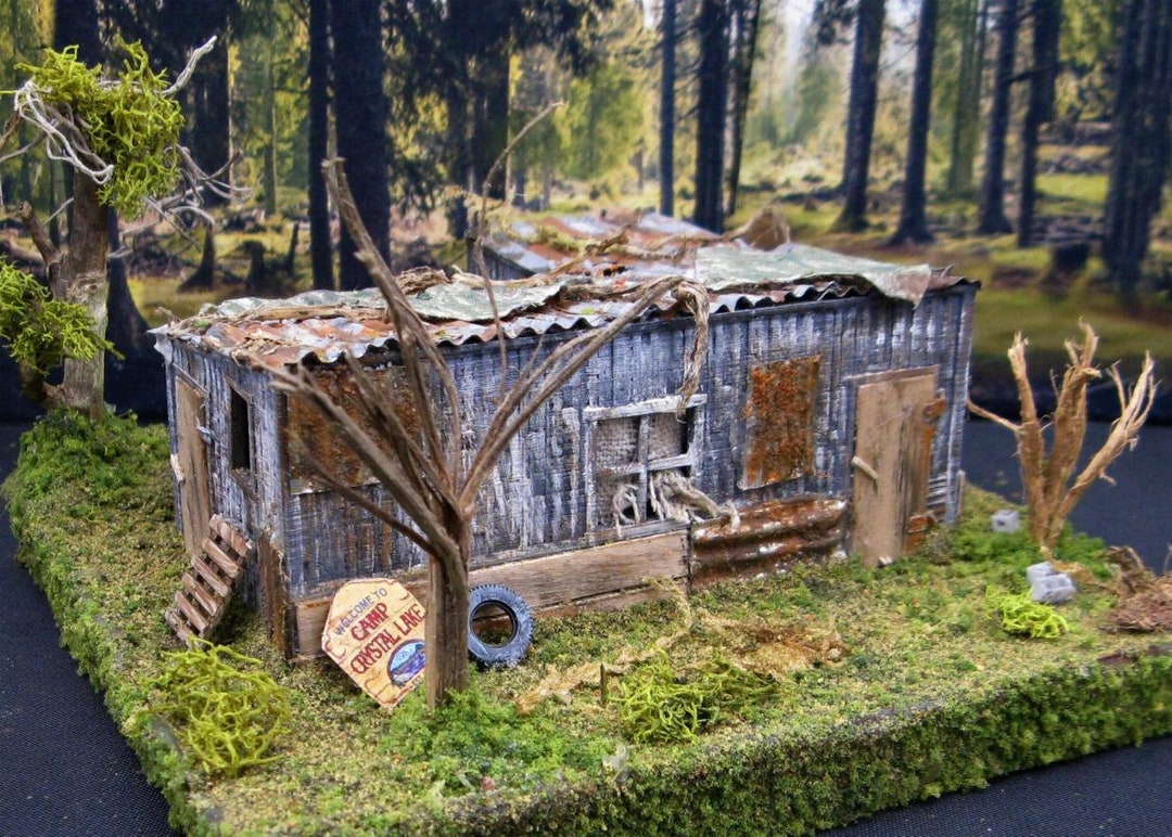 Friday the 13th Jasons Shack Cabinlightedjason Voorhees Dioramaho ...