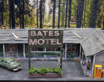 HO Scale Bates House - Etsy