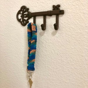 Crochet Wrist Strap Keychain Pattern - Etsy