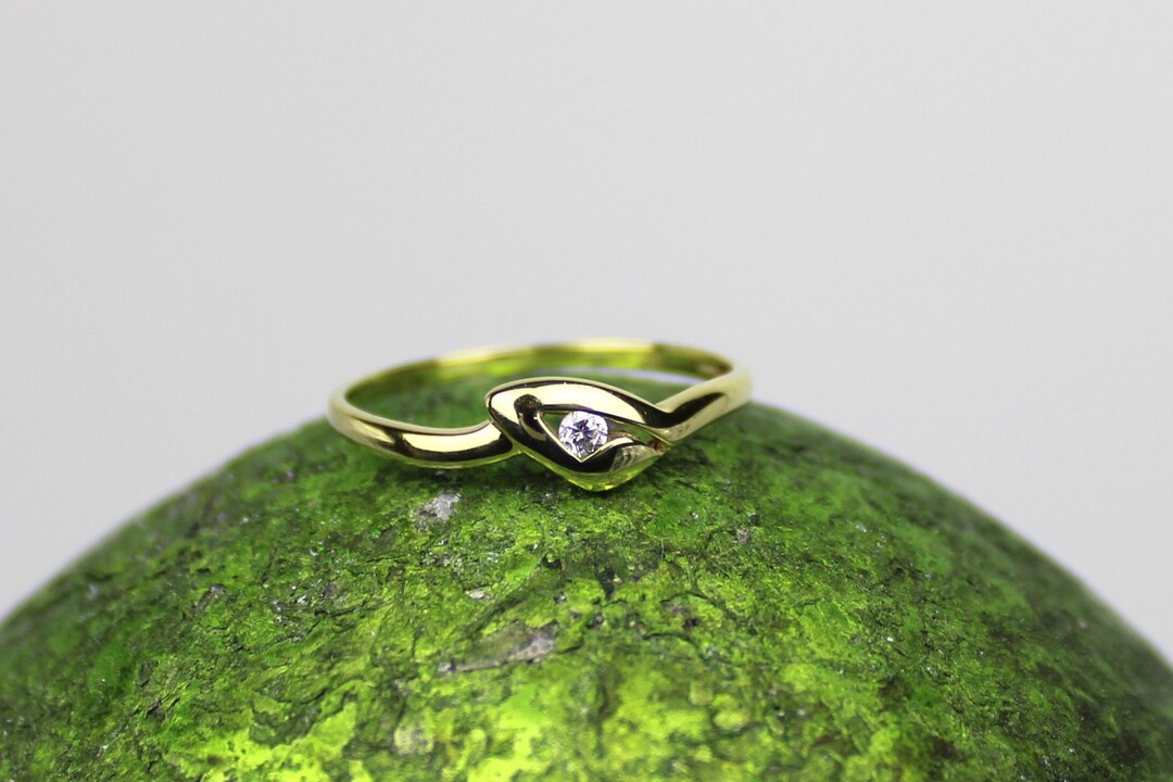Vintage 8K Gold Ring With Zirconia - Etsy