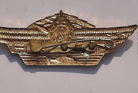 Soviet military badge class 2 tank crew USSR - Gem