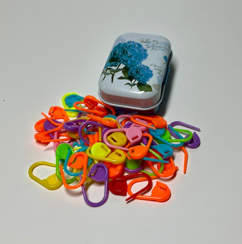 Plastic Locking Stitch Markers for Knitting and Crochet Safety Pin Sets ...