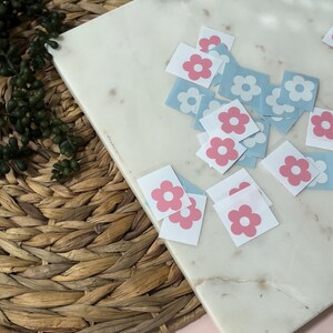DIY Daisy Decal, Retro Decal, Floral Decal, Flower Stickers, Laptop ...