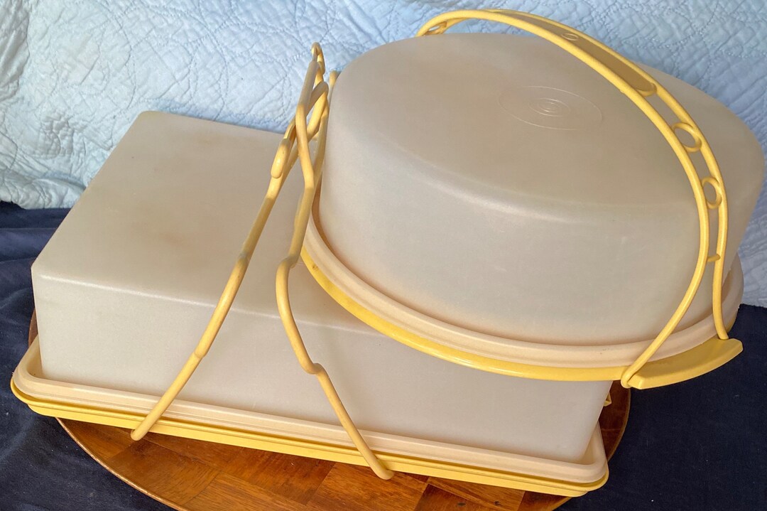 Vintage Tupperware Harvest Gold 10” Round and 14” X 10” Rectangular ...