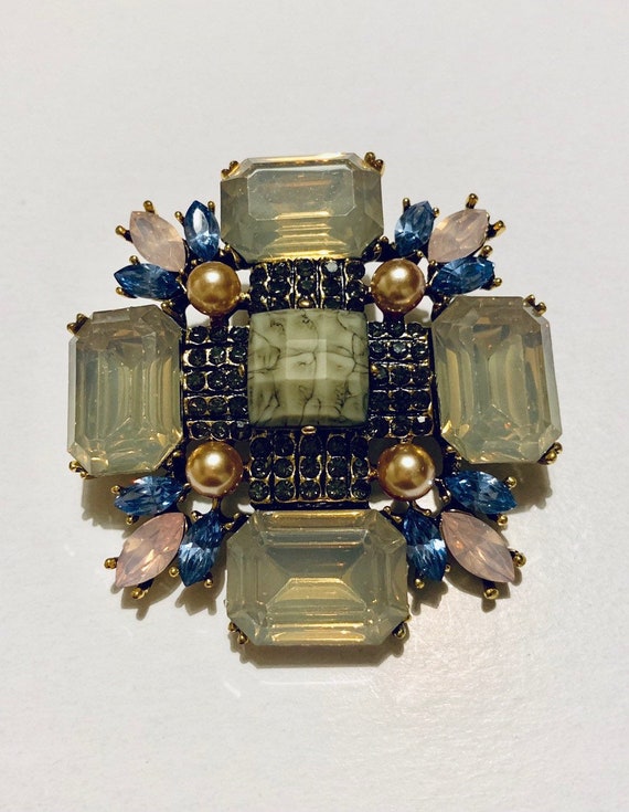 Vintage multi-colored rhinestone - Gem