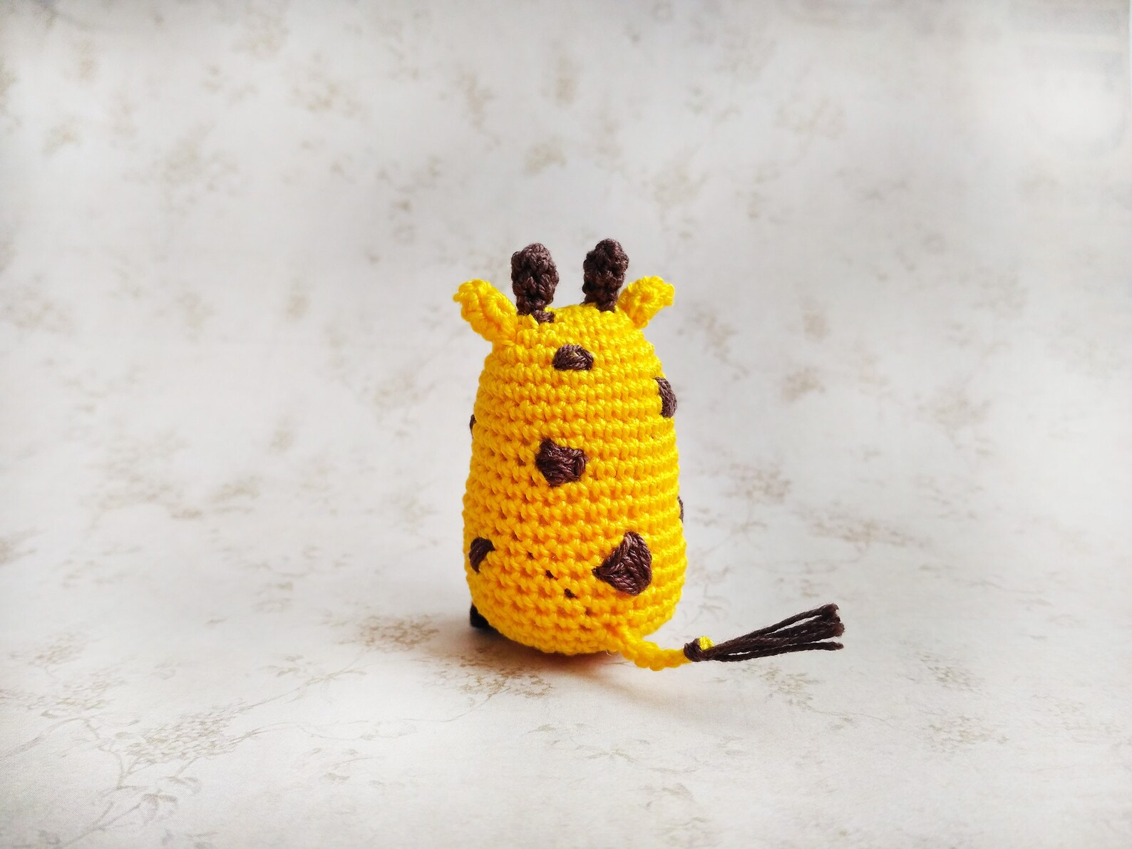 Giraffe With Tiny Heart Crochet Pattern, Cute Amigurumi Keychain DIY ...