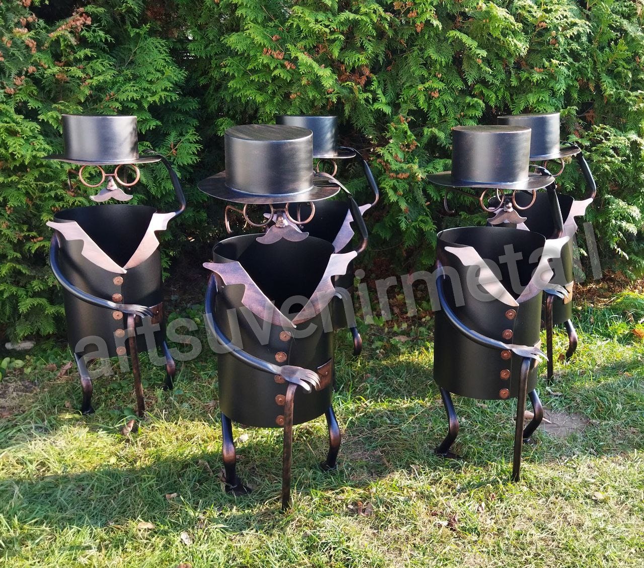 Waste Bin Trash Can Trash Bin Garden Sculpture, Garbage Can, Garden ...