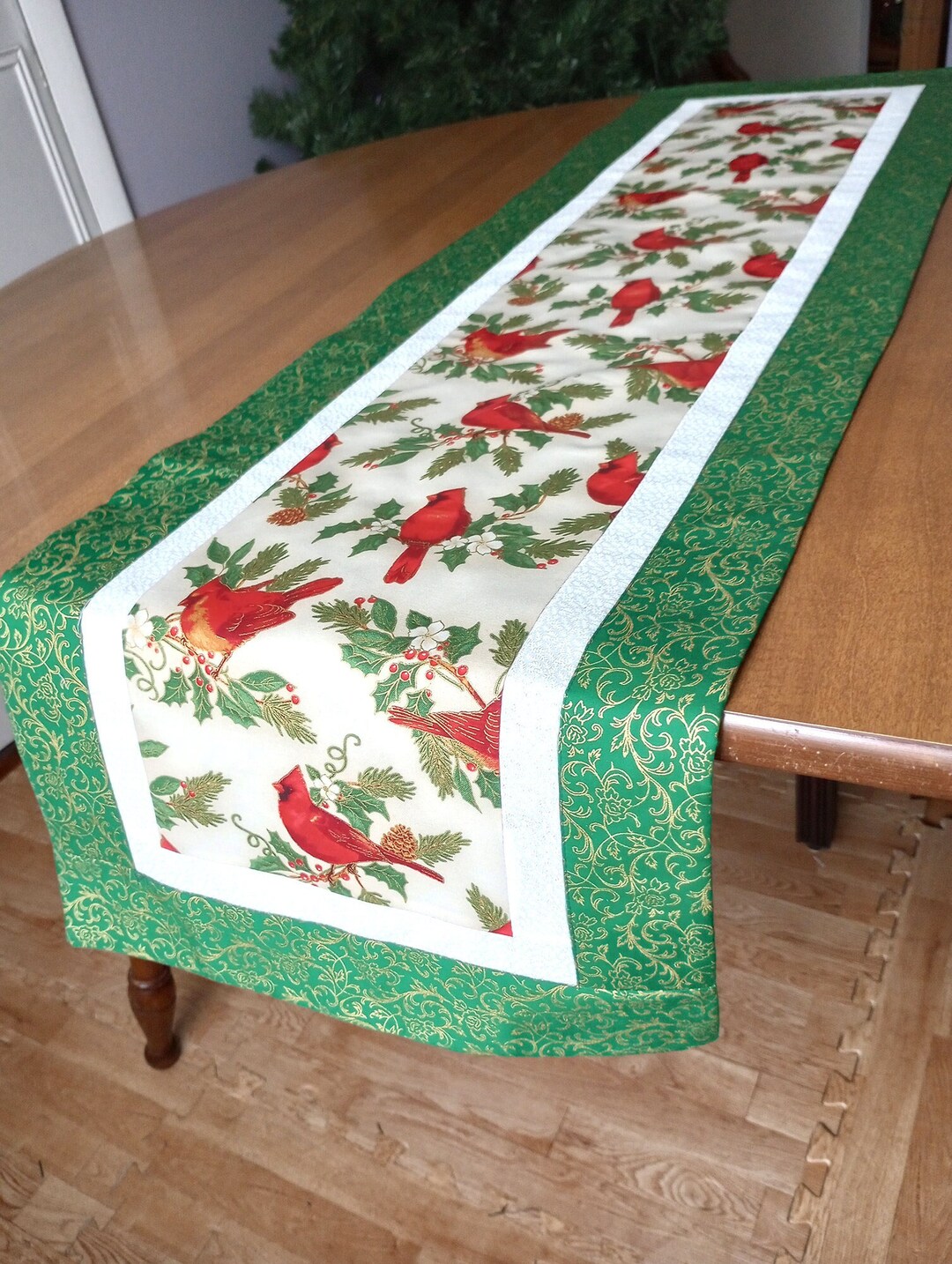 Christmas Cardinal Table Runner: Handmade Quilted Holiday Decor - Etsy