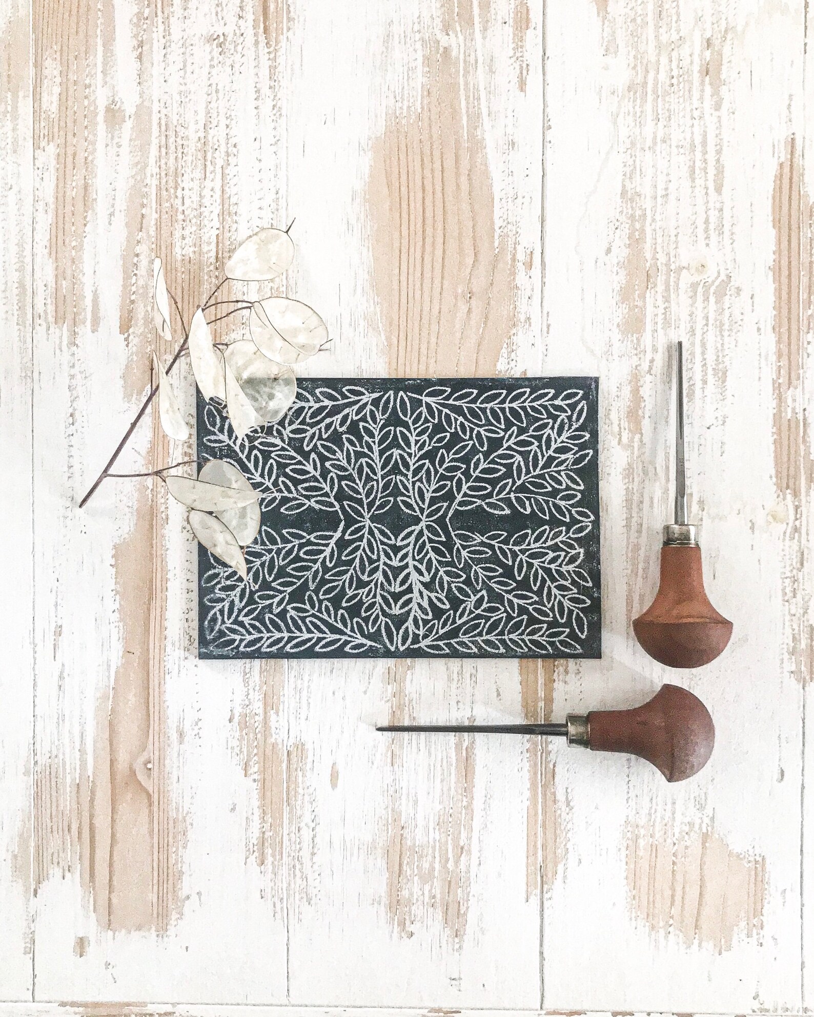 Botanical Linocut -vintage Flower Pattern Nº6 - Gold & White - Lino ...