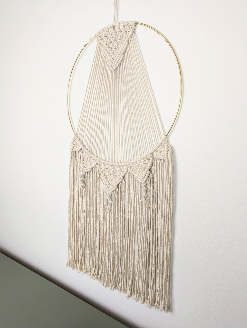 Round Macrame Wall Hangingnull
