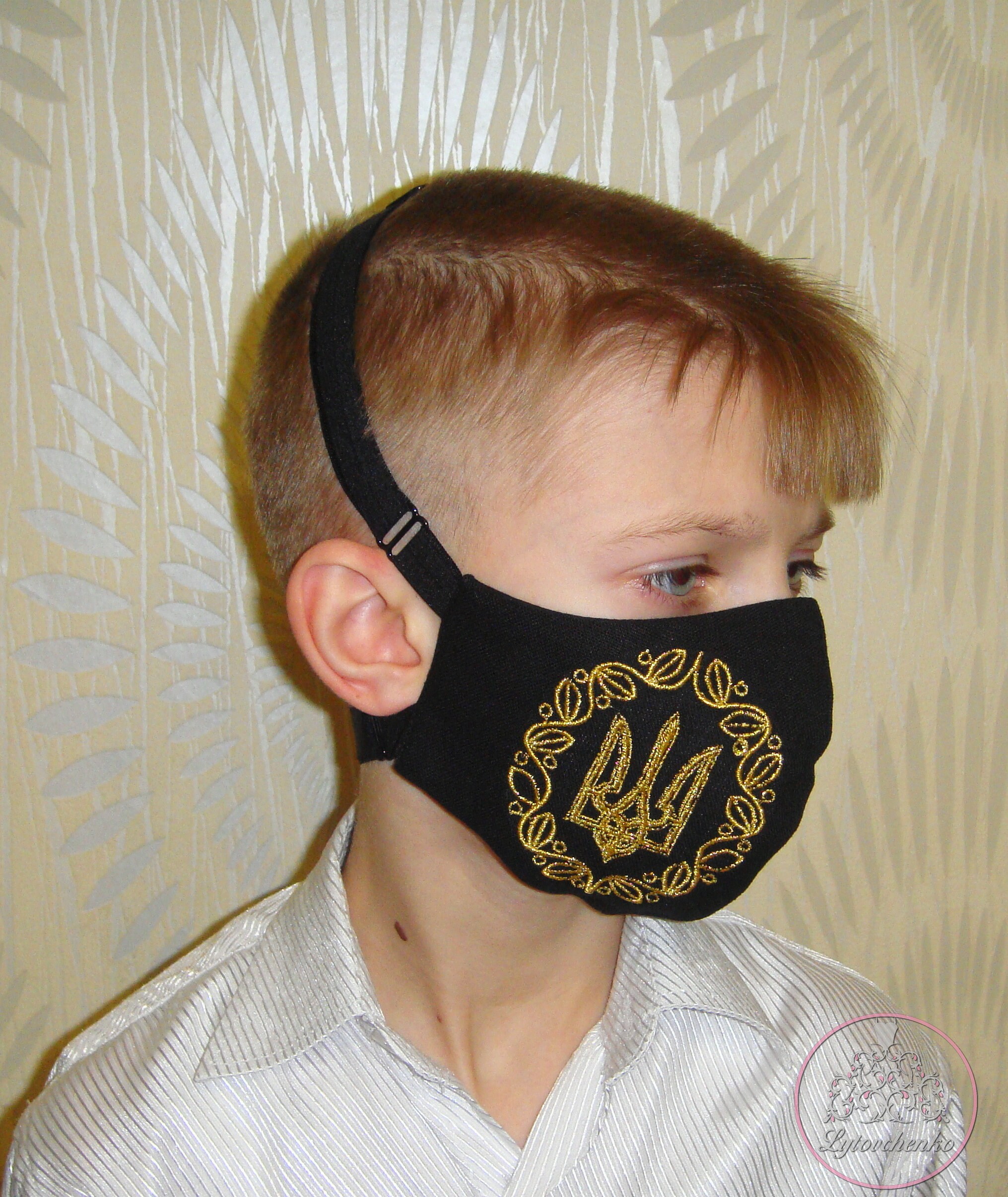 Ukrainian Linen Black Face Mask With Old Ukrainian Tryzub for a Boy ...