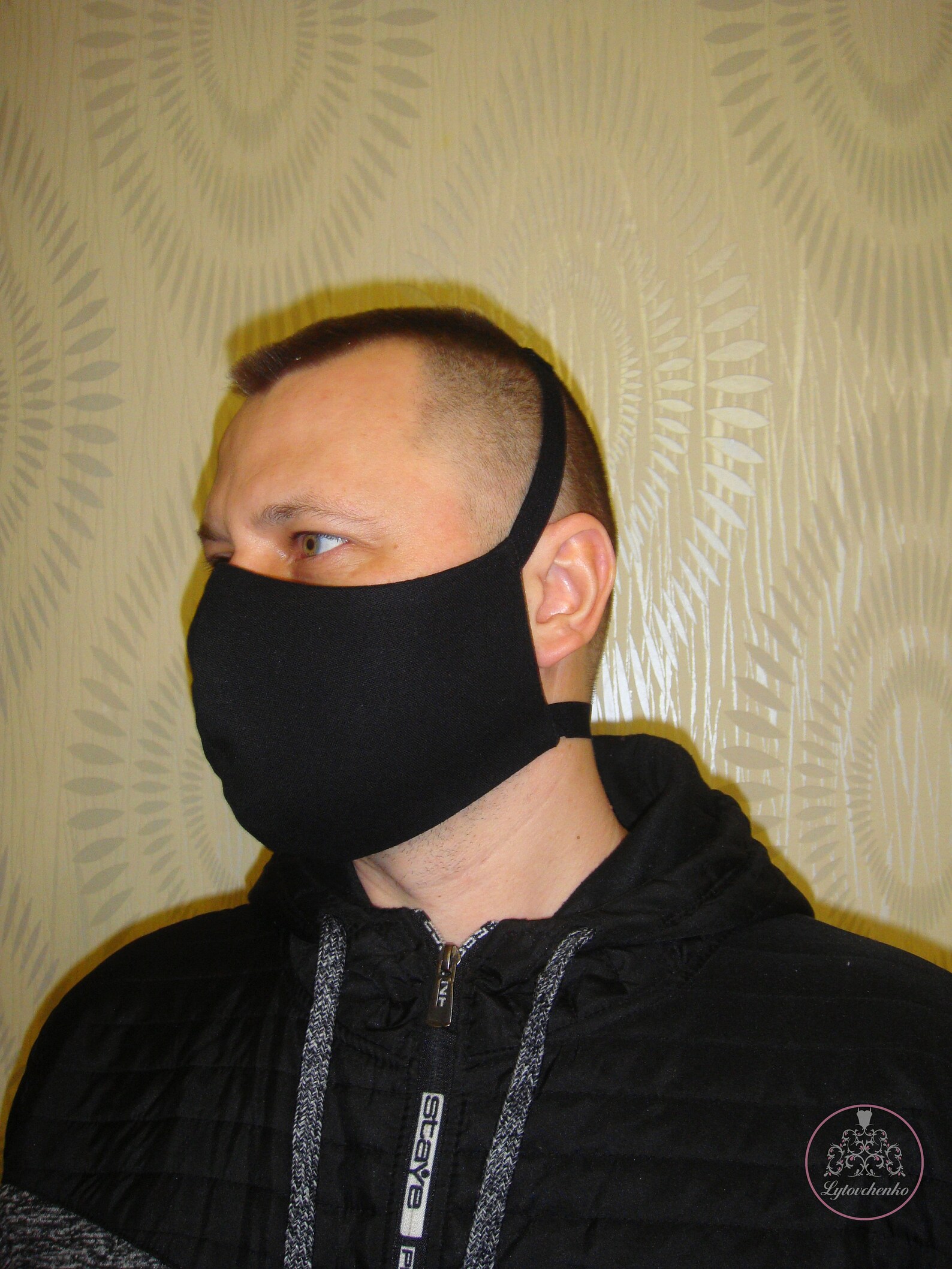 Ukrainian Linen Black Face Mask With Embroidered Cossack and the Flag ...