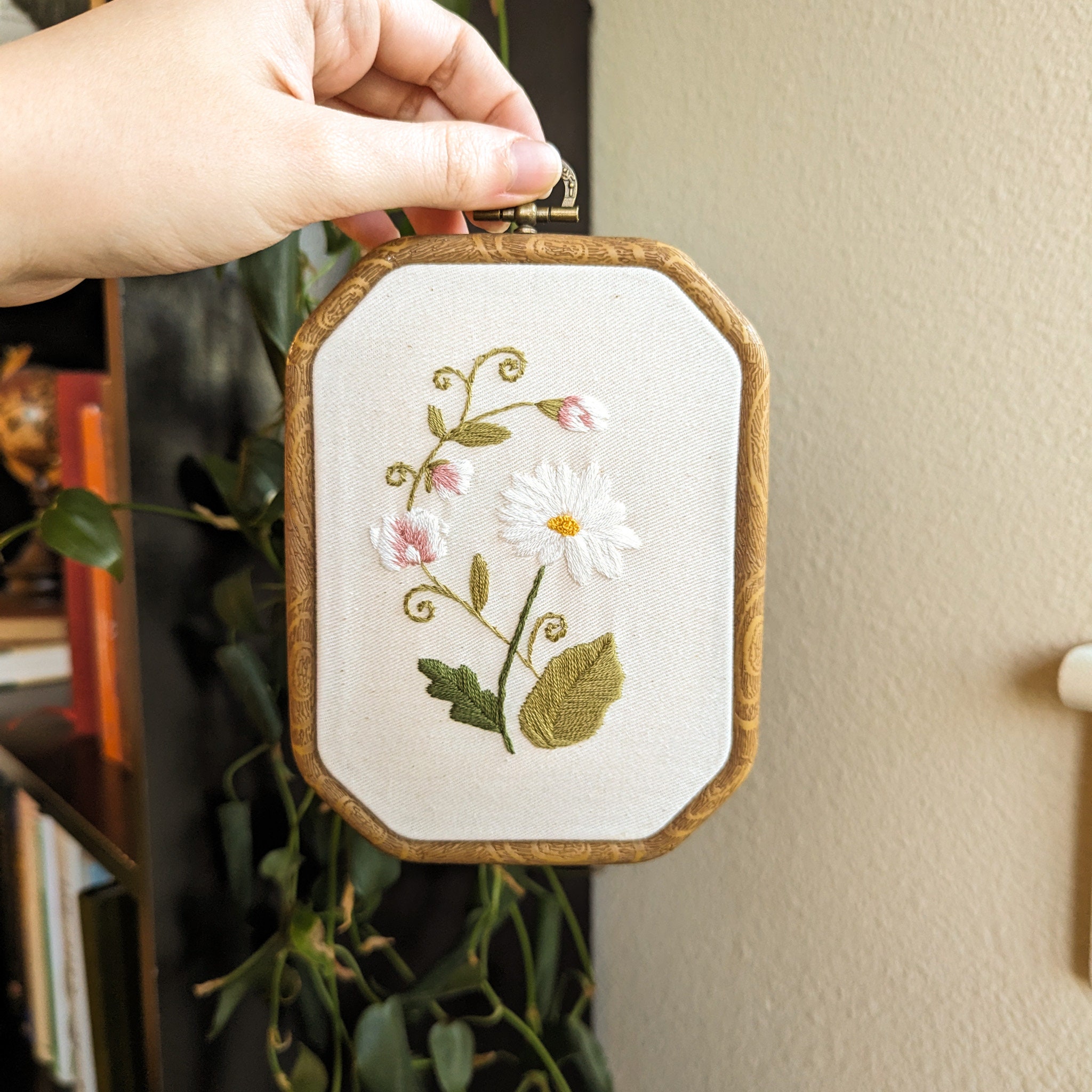 April daisy & Sweet Pea Birth Flower Embroidery Pattern digital Download PDF Beginner Spring ...