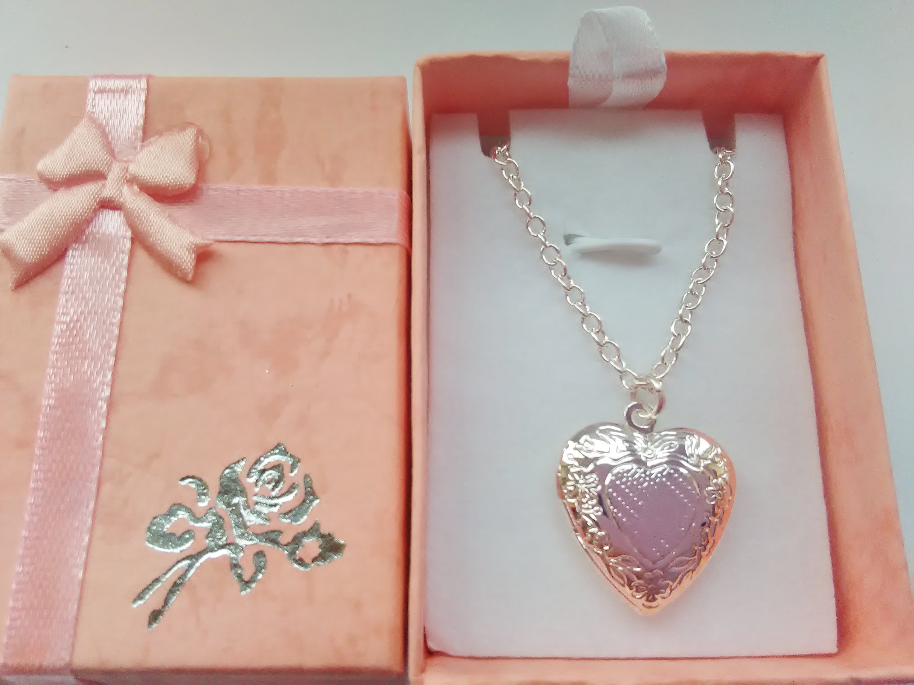 Child Heart Locket Pendant Necklace 20mm 3/4in on Silver Plated Chain ...