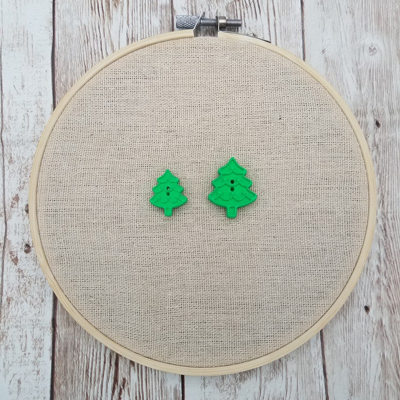Christmas Tree Needle Minder | Green Christmas Tree | Winter | Holiday ...