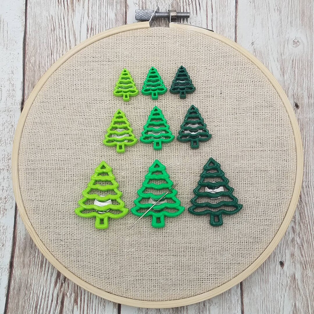 Christmas Tree Needle Minder | Green Christmas Tree | Pine Tree ...