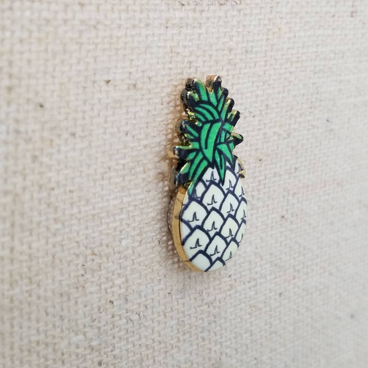 White Pineapple Needle Minder | Fruit | Food | Sunshine | Tropical ...
