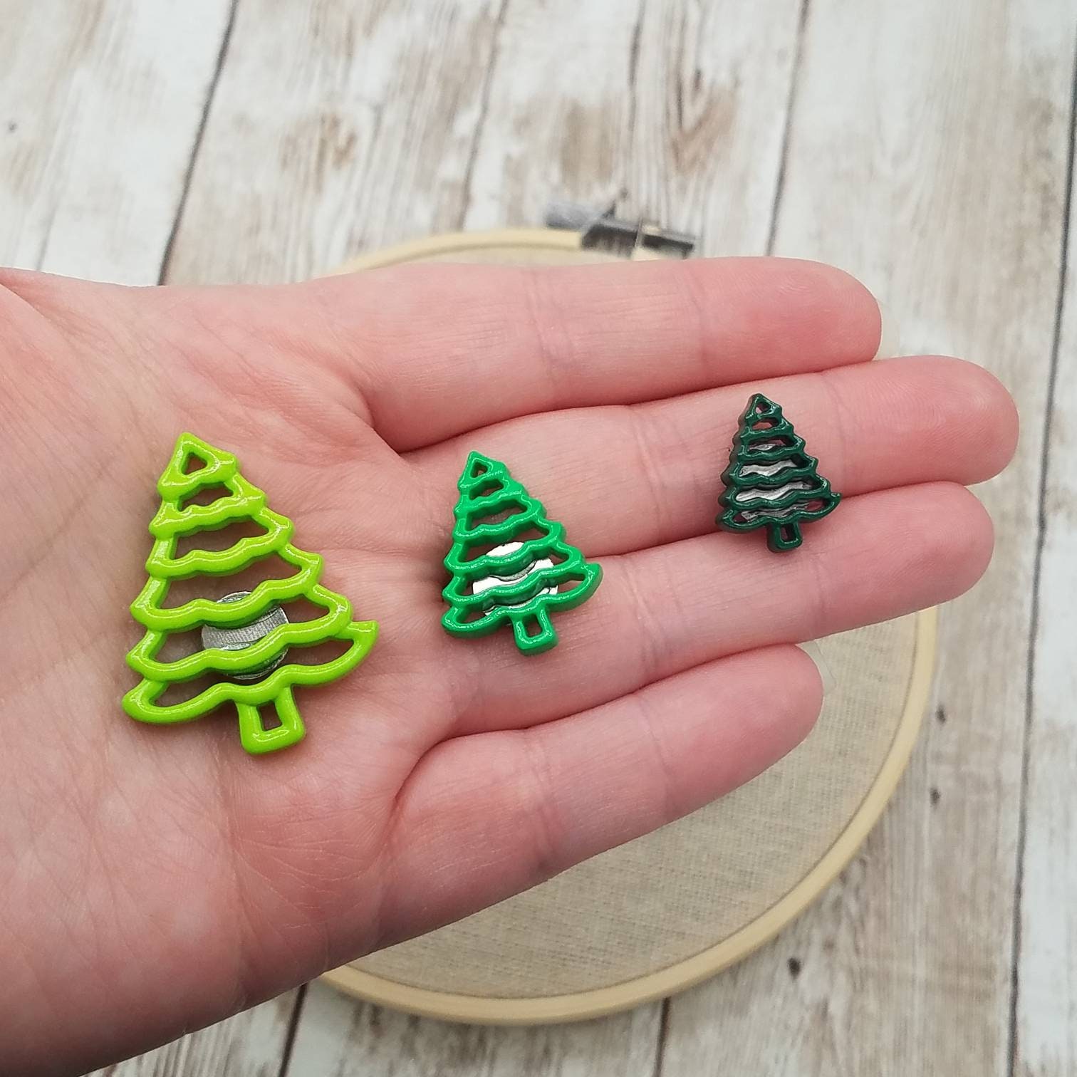 Christmas Tree Needle Minder | Green Christmas Tree | Pine Tree ...