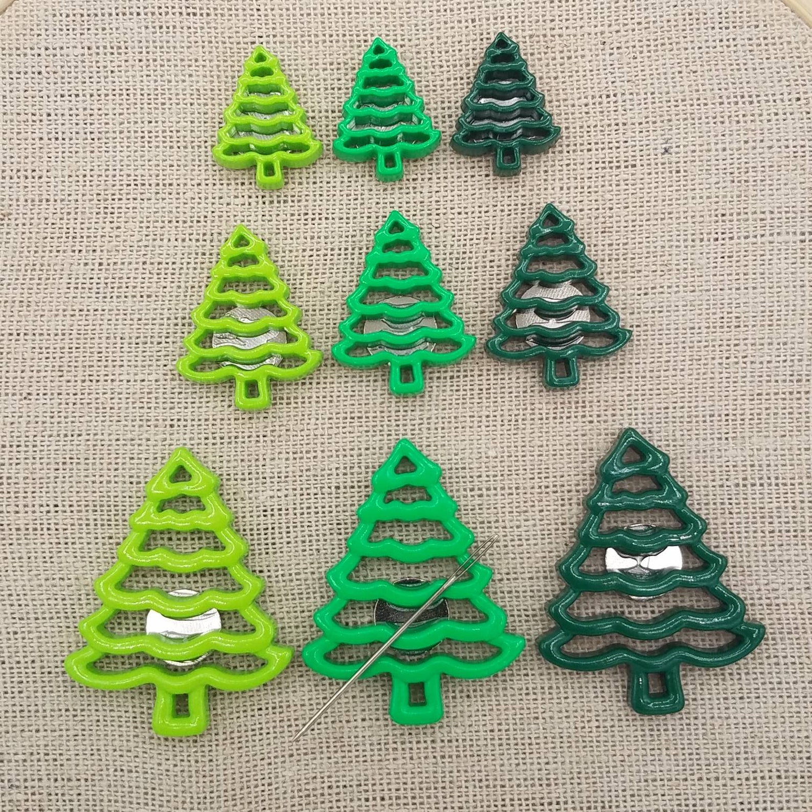 Christmas Tree Needle Minder | Green Christmas Tree | Pine Tree ...