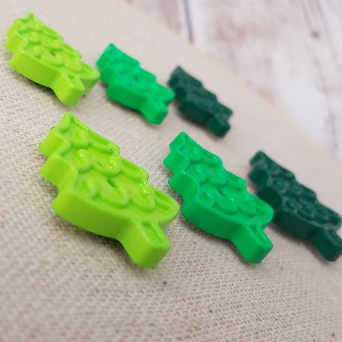 Christmas Tree Needle Minder | Green Christmas Tree | Winter | Holiday ...