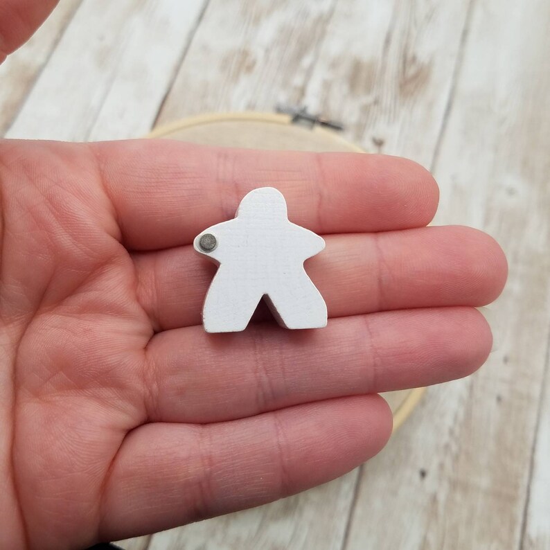 Wooden Meeple Needle Minder | Board Game | Nerdy | Geeky | Magnetic ...