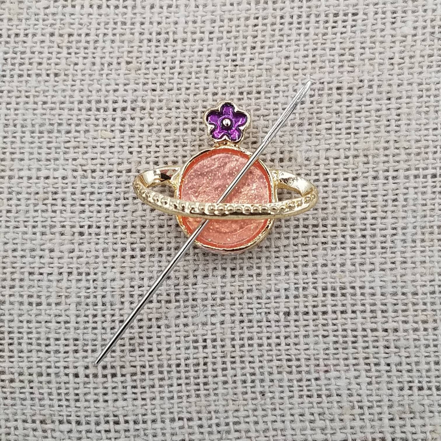 3D Planet Needle Minder | Space | Galaxy | Pink | Blue | Magnetic ...