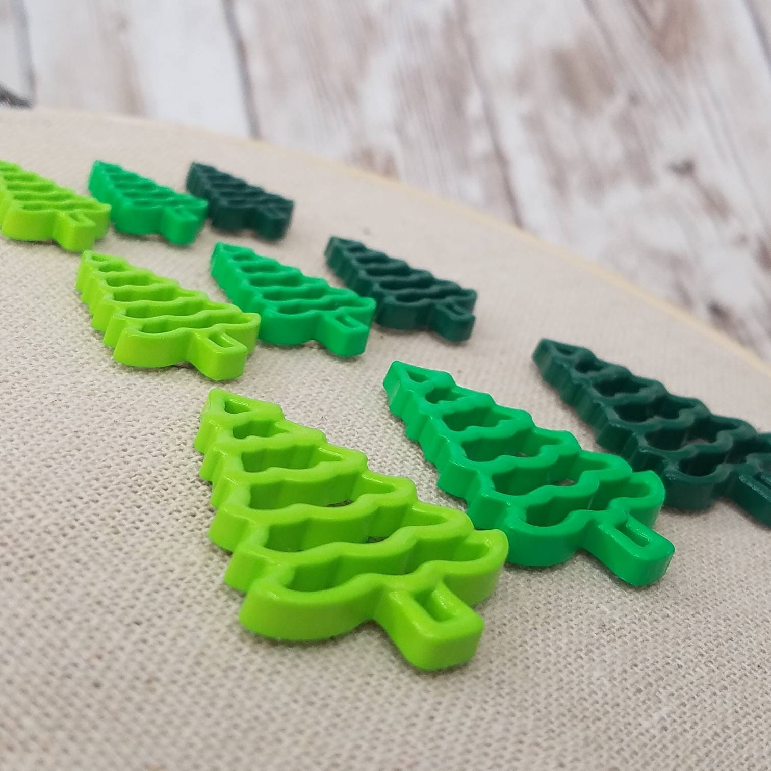 Christmas Tree Needle Minder | Green Christmas Tree | Pine Tree ...