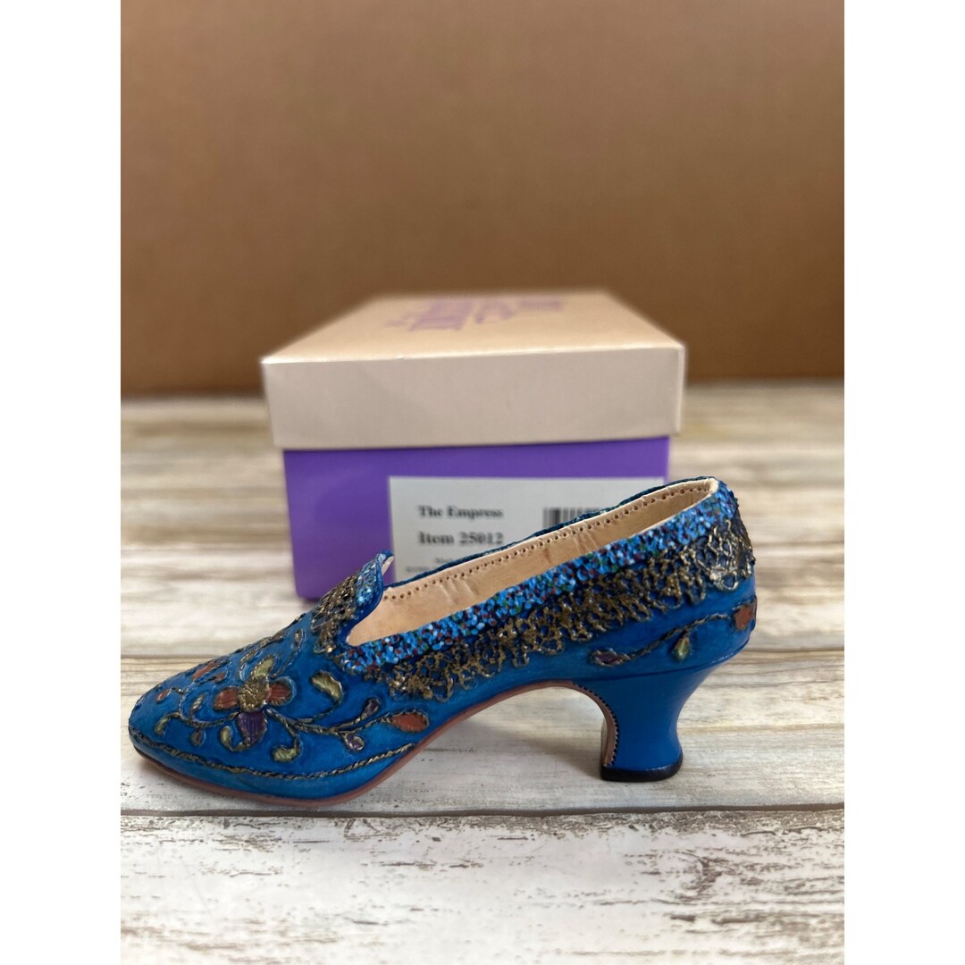Just the Right Shoe by Raine 1998 the Empress Mini Shoe Fig 25012 NEW W ...