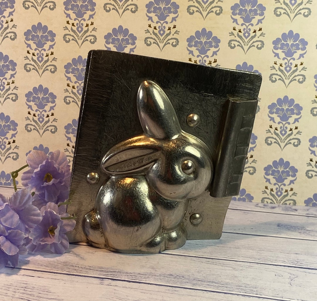 Vintage Chocolate Bunny Mold, Antique Metal Easter Bunny Chocolate ...