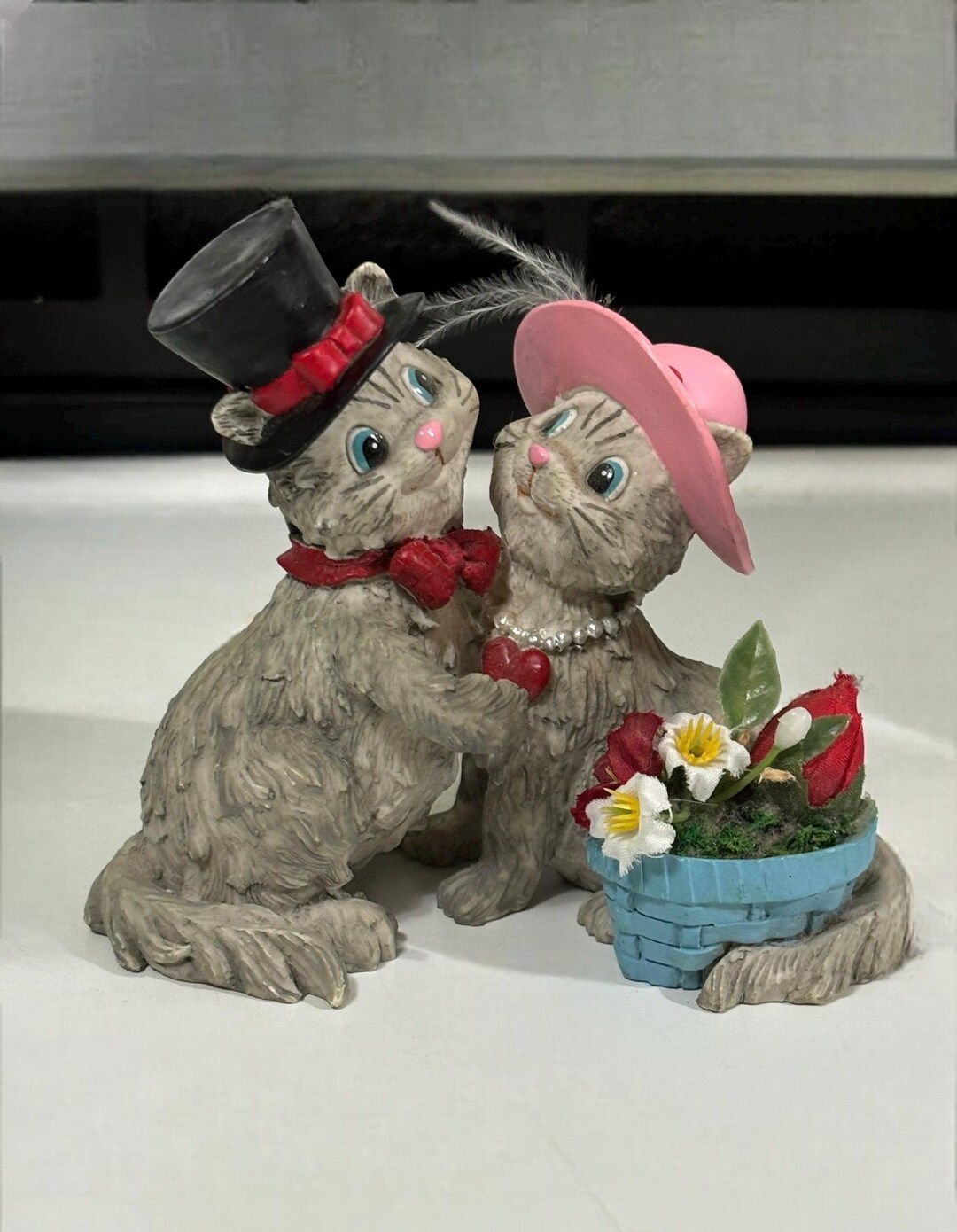 Vintage Cat Figurine - Mr and Mrs Kitty Cats Figurine, Courting Kitties ...