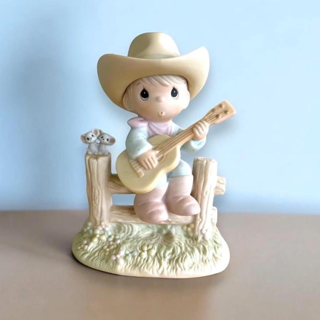 Vintage Precious Moments Porcelain Figurine "hallelujah Country ...