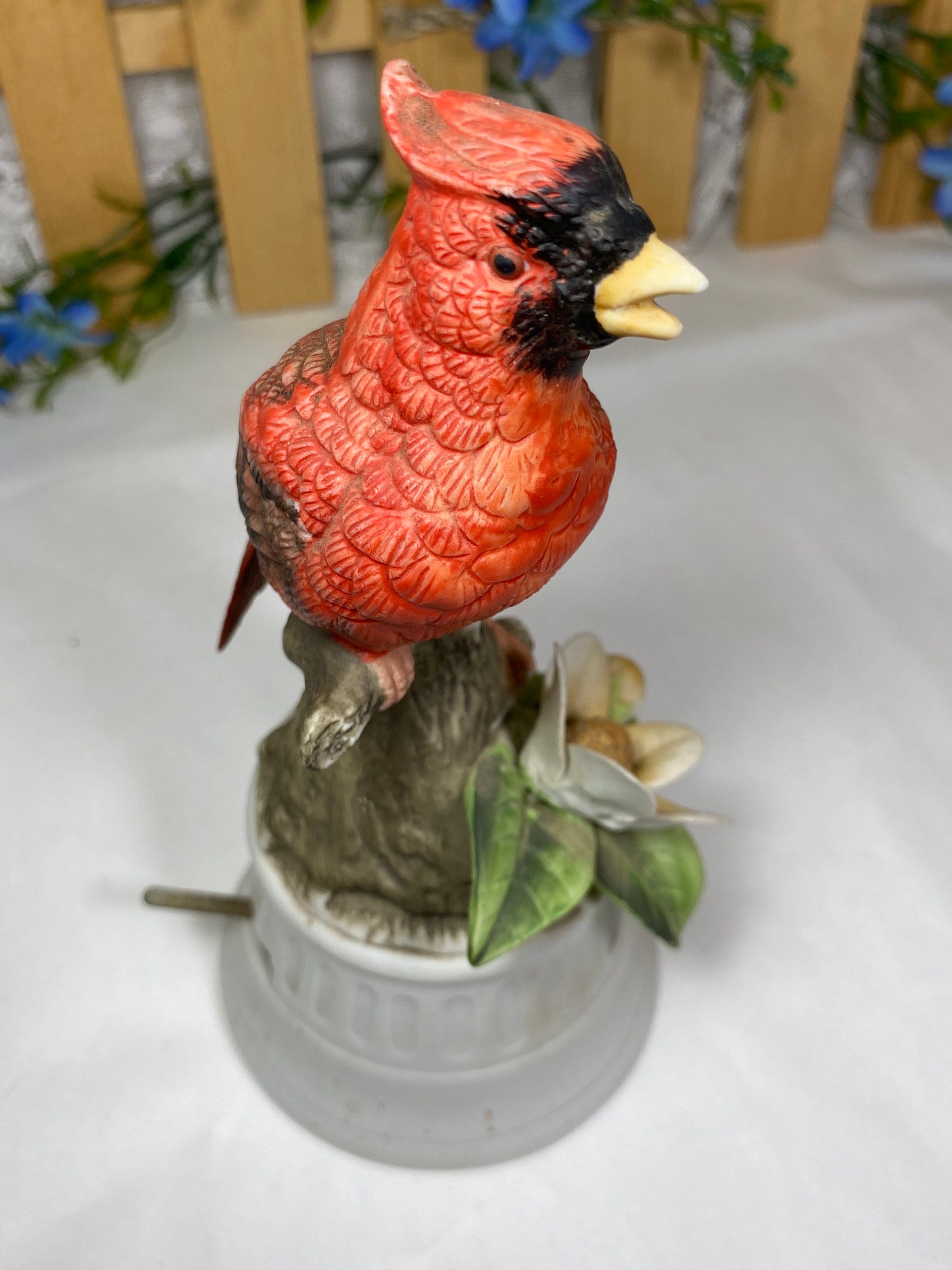 Royal Crown Red Cardinal Bird Figurine - Etsy