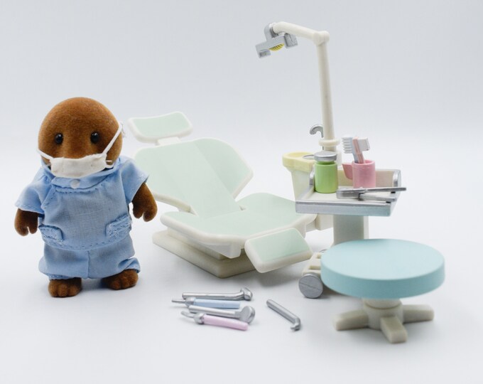Sylvanian| Beaver Dentist | Calico Critters | Epoch | Baerenwald - Etsy