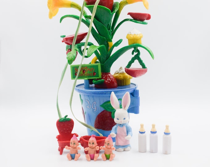 Trendmaster Vintage | Dream Garden Strawberry | Starcastle | Collector ...
