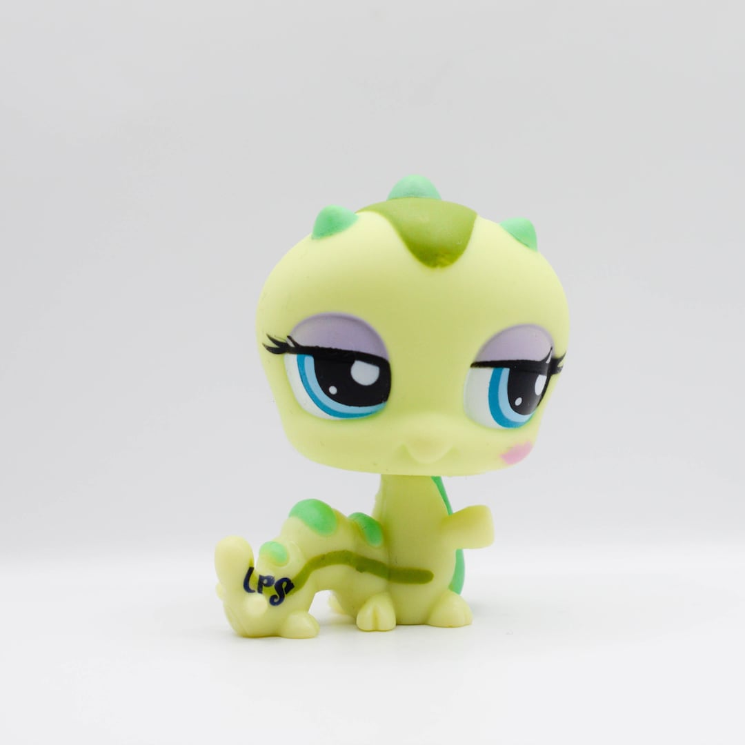 LPS Littlest Pet Shop 1324 Caterpillar Hasbro Collector Toys Petshop ...