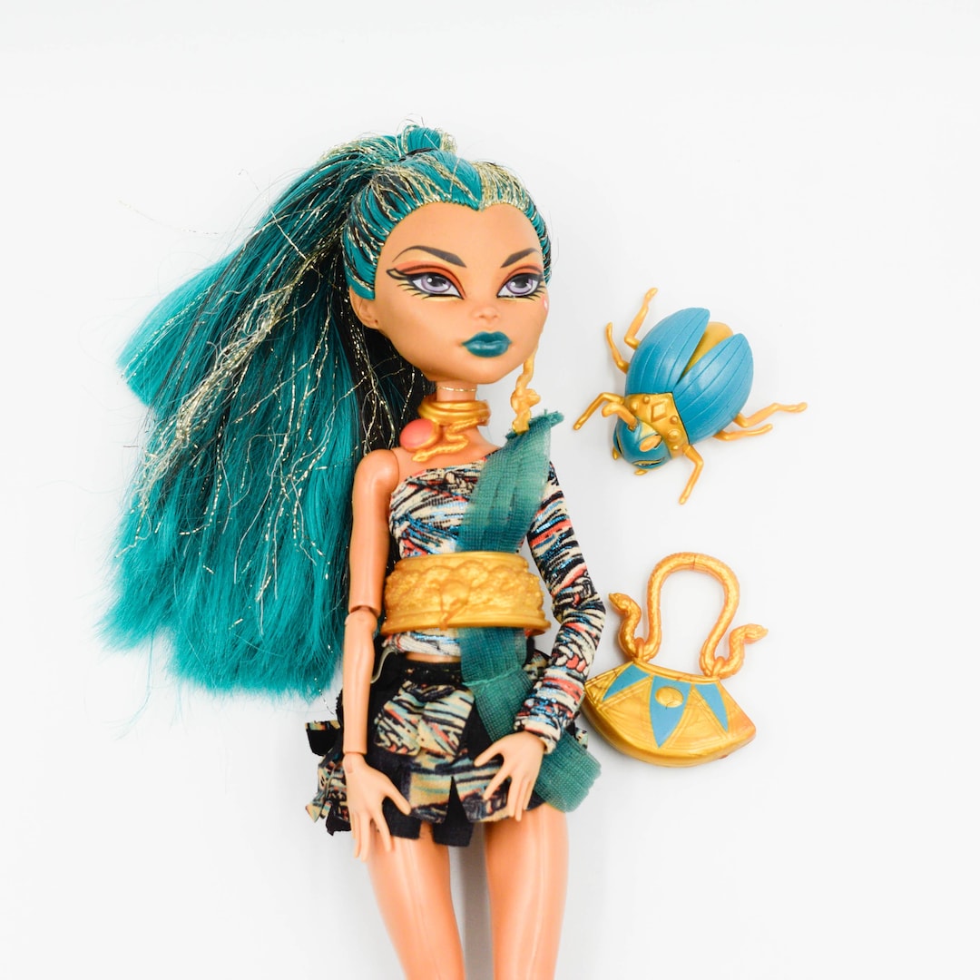 Monster High | Nefera De Nile | Campus Stroll | Doll | Toy Collector ...