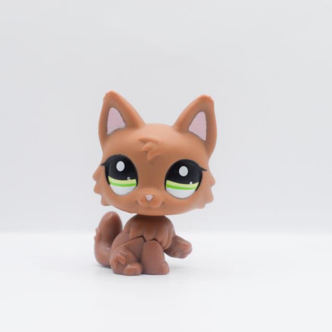 LPS | Littlest Pet Shop | Persian Wolf Cat #2440 | Hasbro | Collector ...